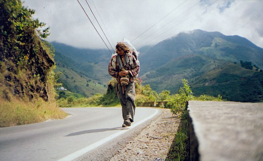 In 1998, the real life Forrest Gump went for a walk and hasn’t stopped ...